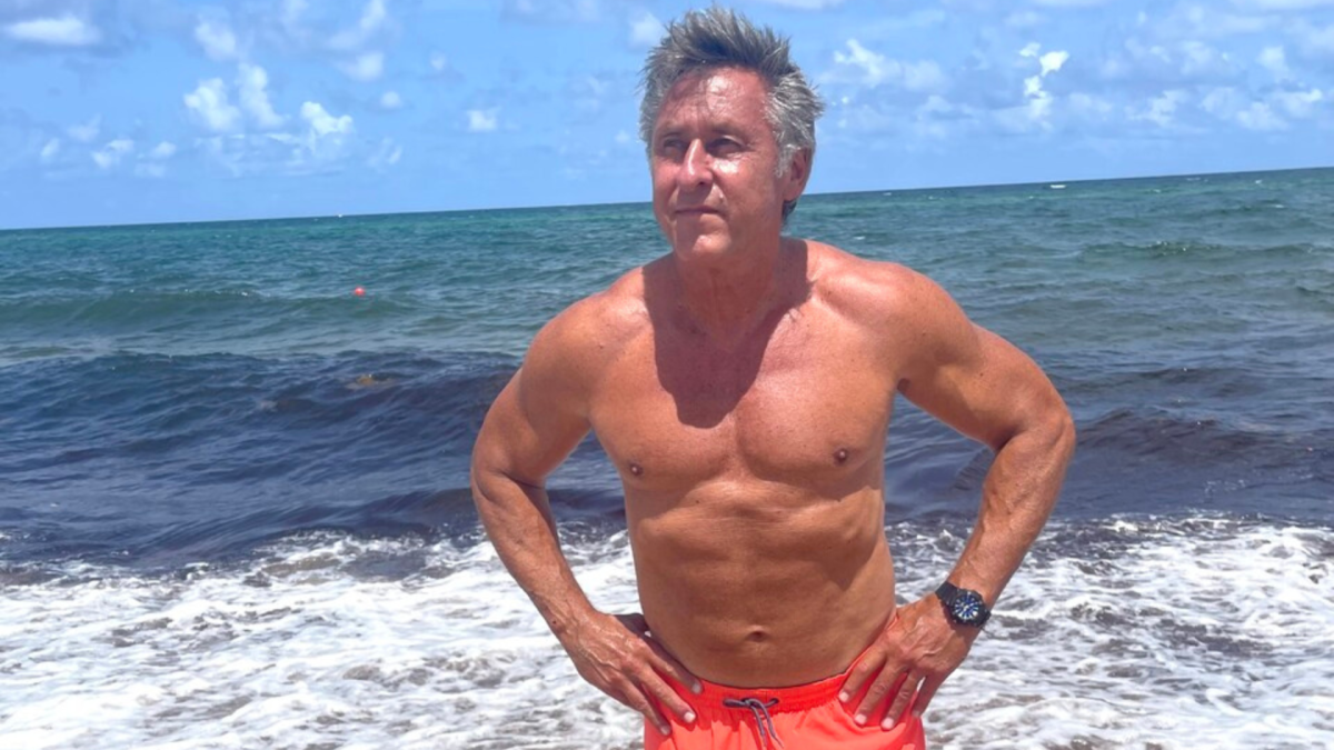 70-year-old fitness veteran shares the exact workout routine and ...