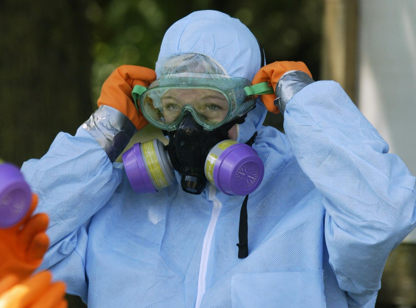 Food inspection agency to cut more than 1,300 jobs, says union