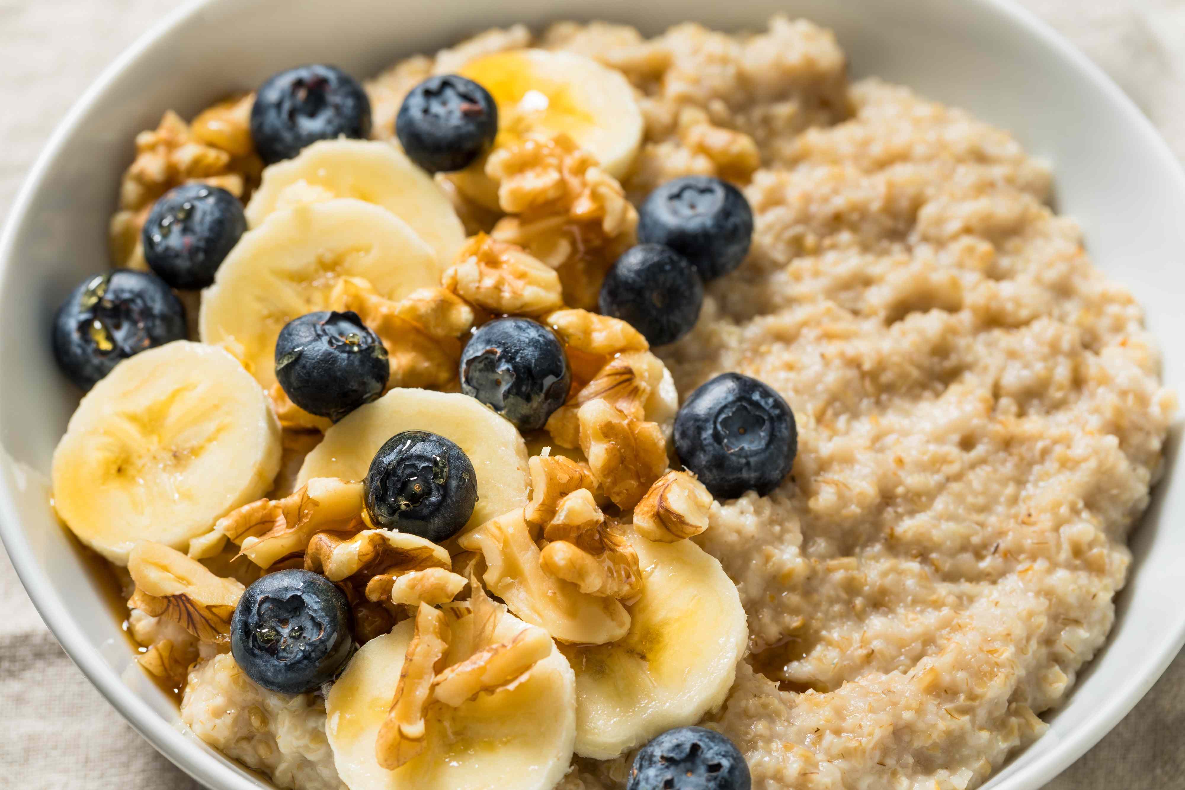 We asked a dietitian which type of oatmeal is healthiest