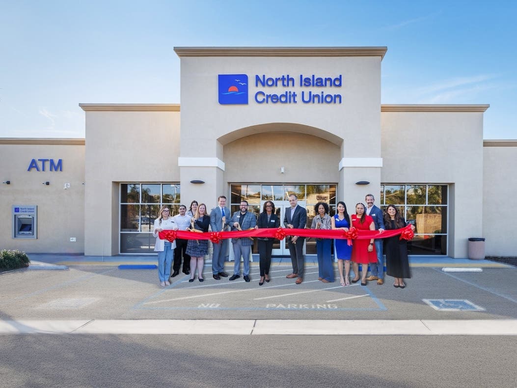 Murrieta's new North Island Credit Union opens with ribbon-cutting ceremony