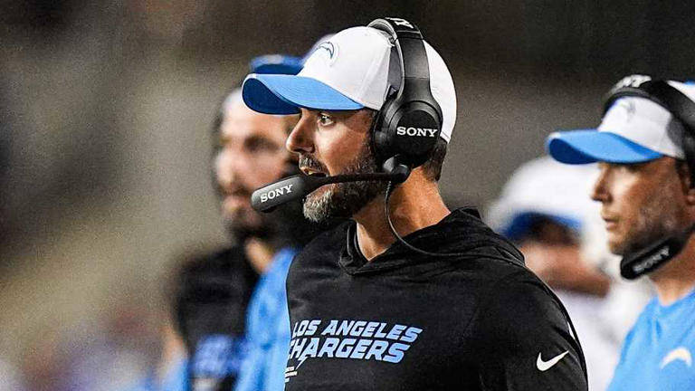 Ravens add new coach for struggling offensive line