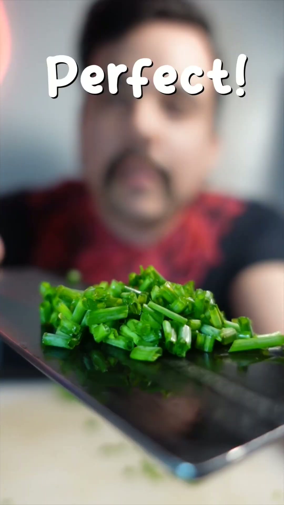 Easiest way to mince chives #shorts