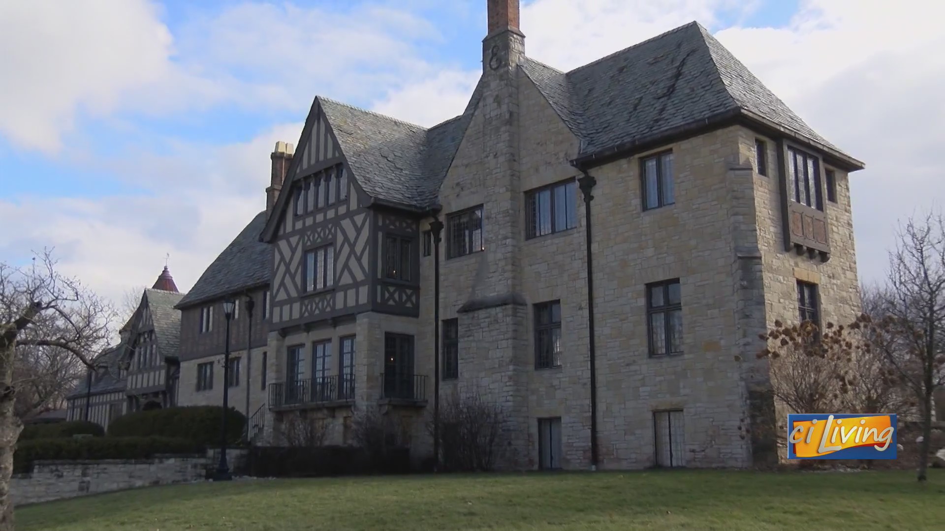 Touring the Ewing Manor in Bloomington Illinois