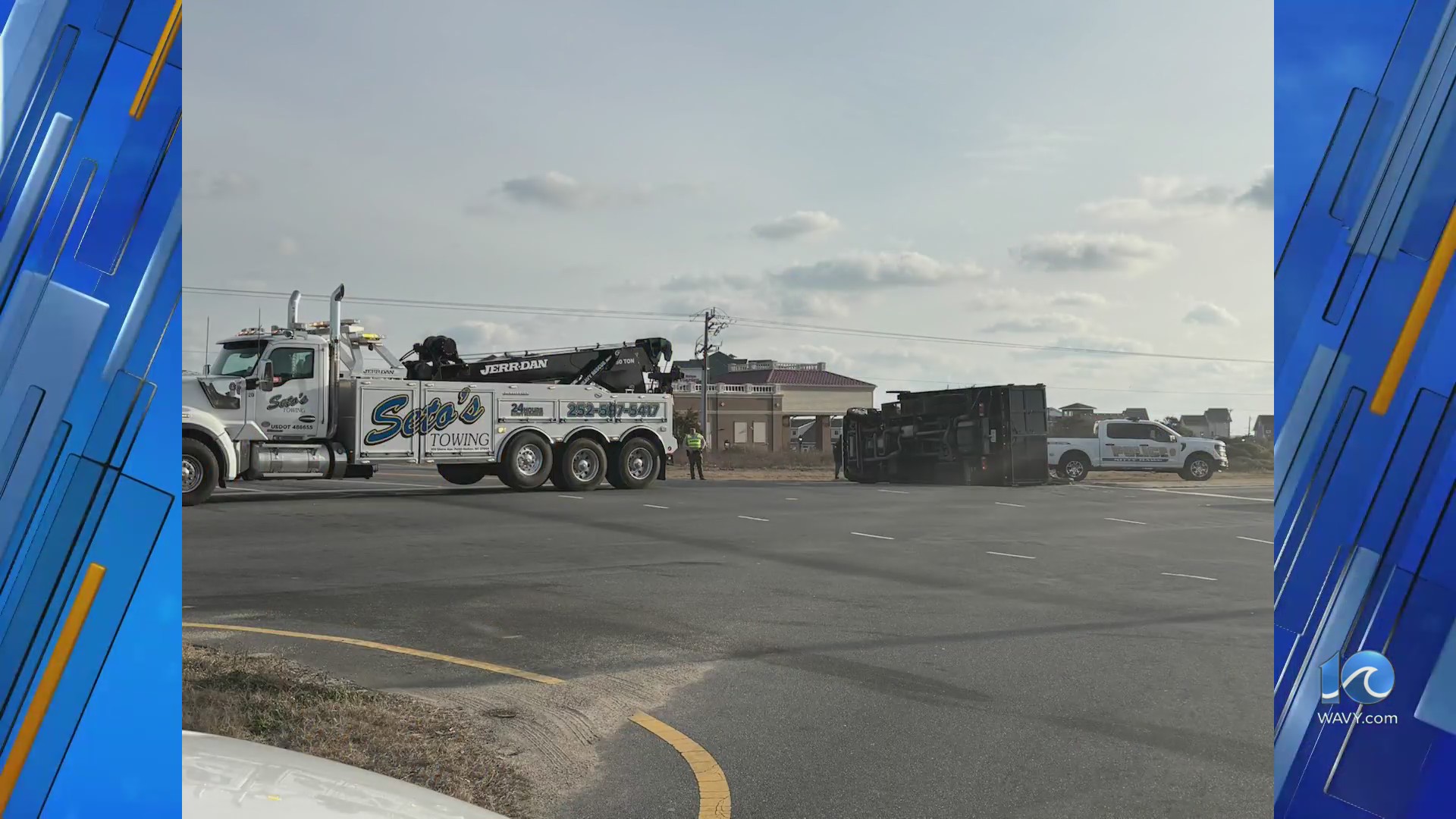 Dump truck overturns at US 158 and NC 12 intersection in Kitty Hawk
