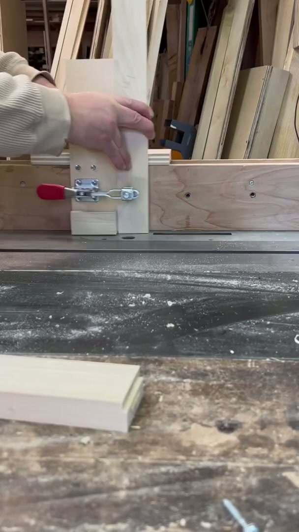 Simple table saw jig for cheek cuts #jigs #tablesaw