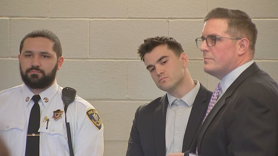 Mass. state trooper accused of assault and kidnapping, threatening ...