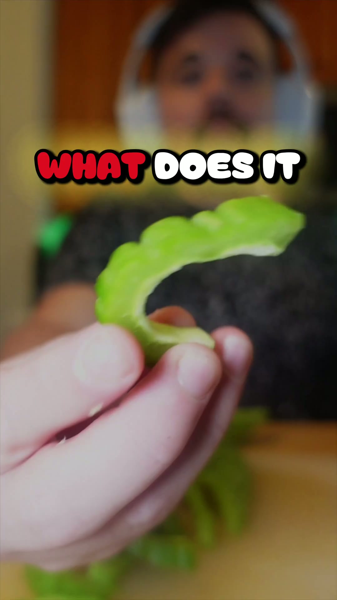 How to slice bitter melon: Quick & easy tips!🥒 #shorts