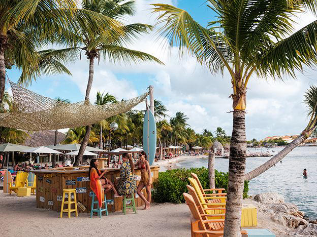 Una hermosa isla caribeña, libre de huracanes y donde hablan español ...