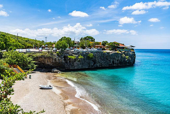 Una hermosa isla caribeña, libre de huracanes y donde hablan español ...