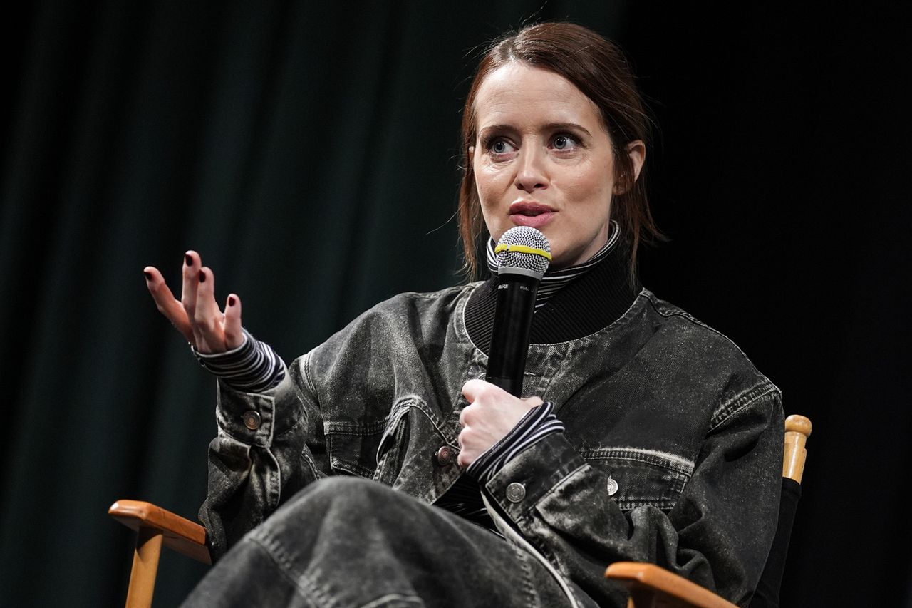 Claire Foy toured historical homes and wrote diary entries by ...