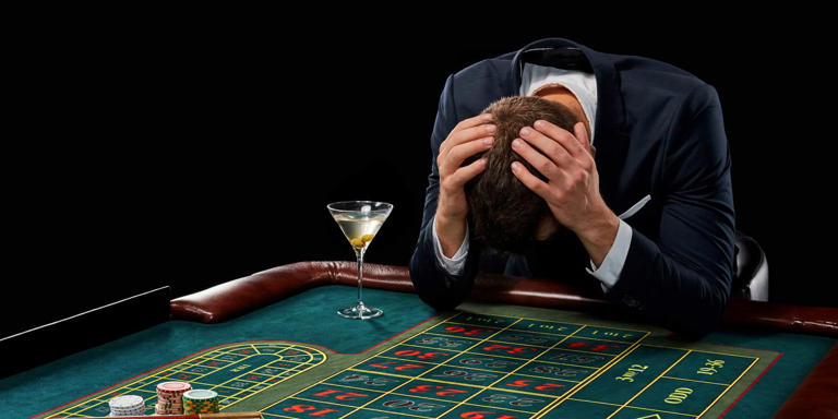 Having a close friend with a gambling addiction increases personal risk ...