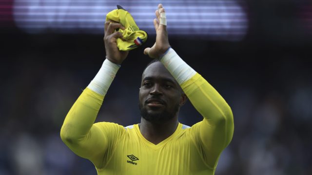 Raheem Sterling leaves Chelsea by mutual consent after disappointing stint