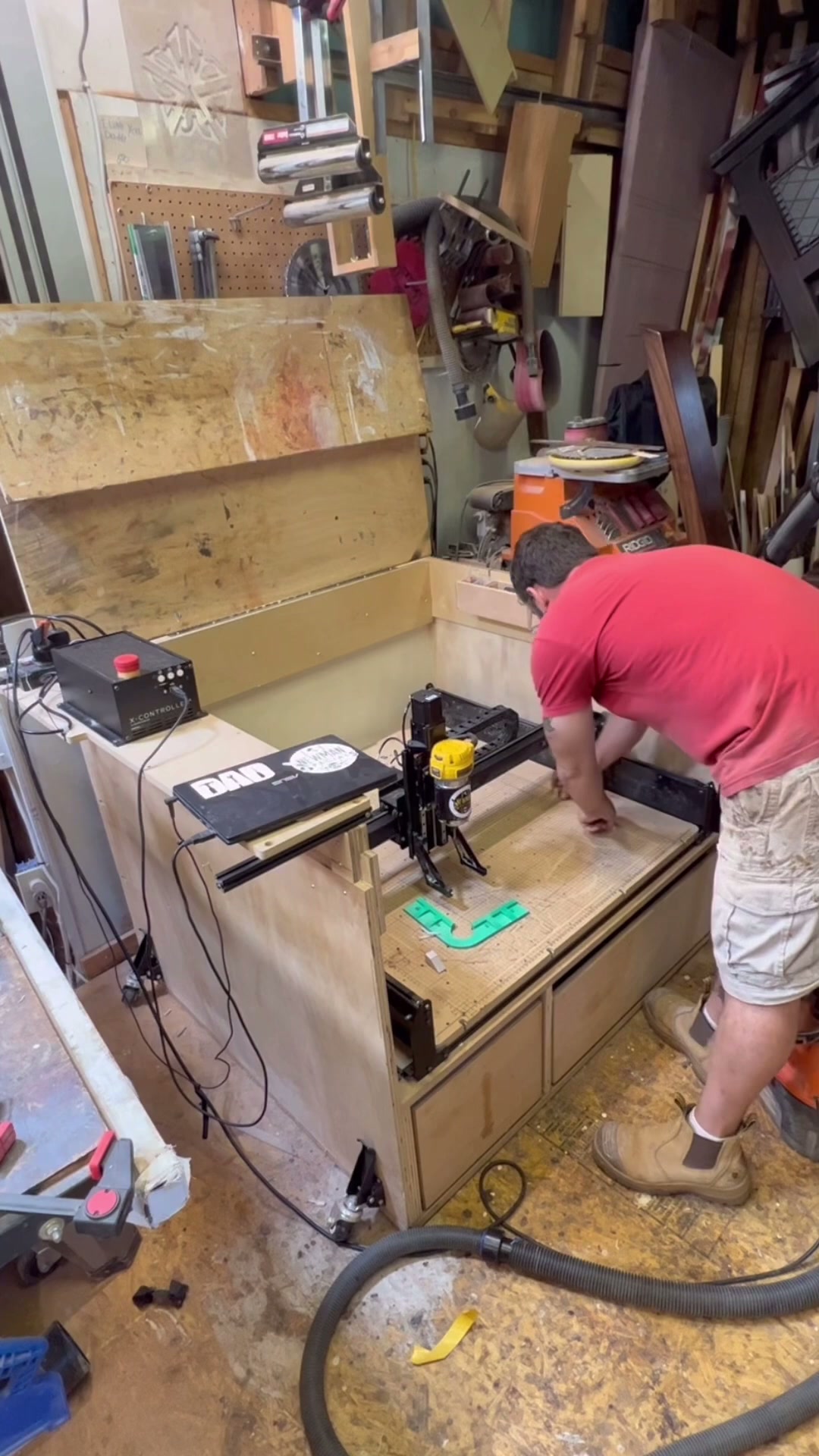 CNC enclosure that doubles as my outfeed table #woodworking #tool #woodshop