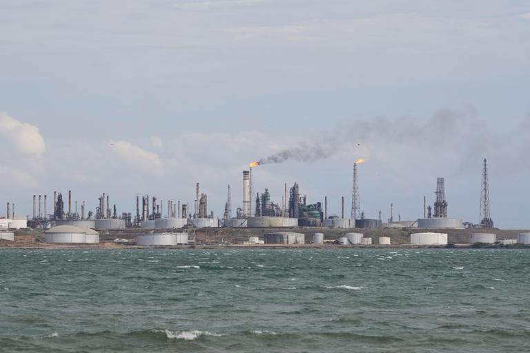 Rubio details how the Trump administration will control Venezuela's oil ...