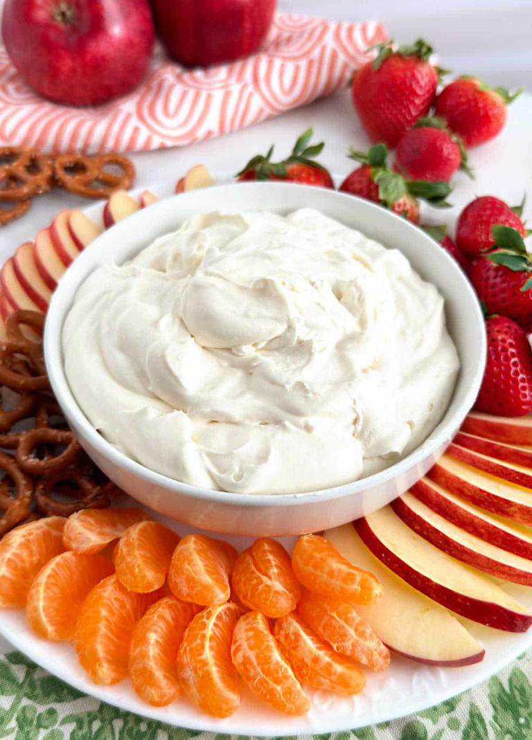 Super easy Cool Whip fruit dip recipe