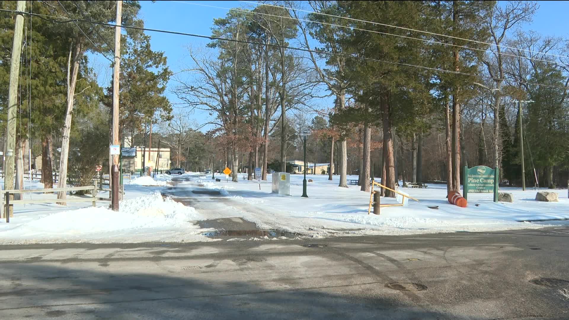 Man found dead outside Richmond center, cold weather may be factor