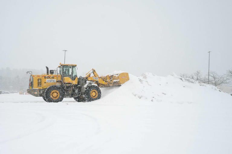 ‘A bad call’: Several school buses stuck in snow as Mass. students ...