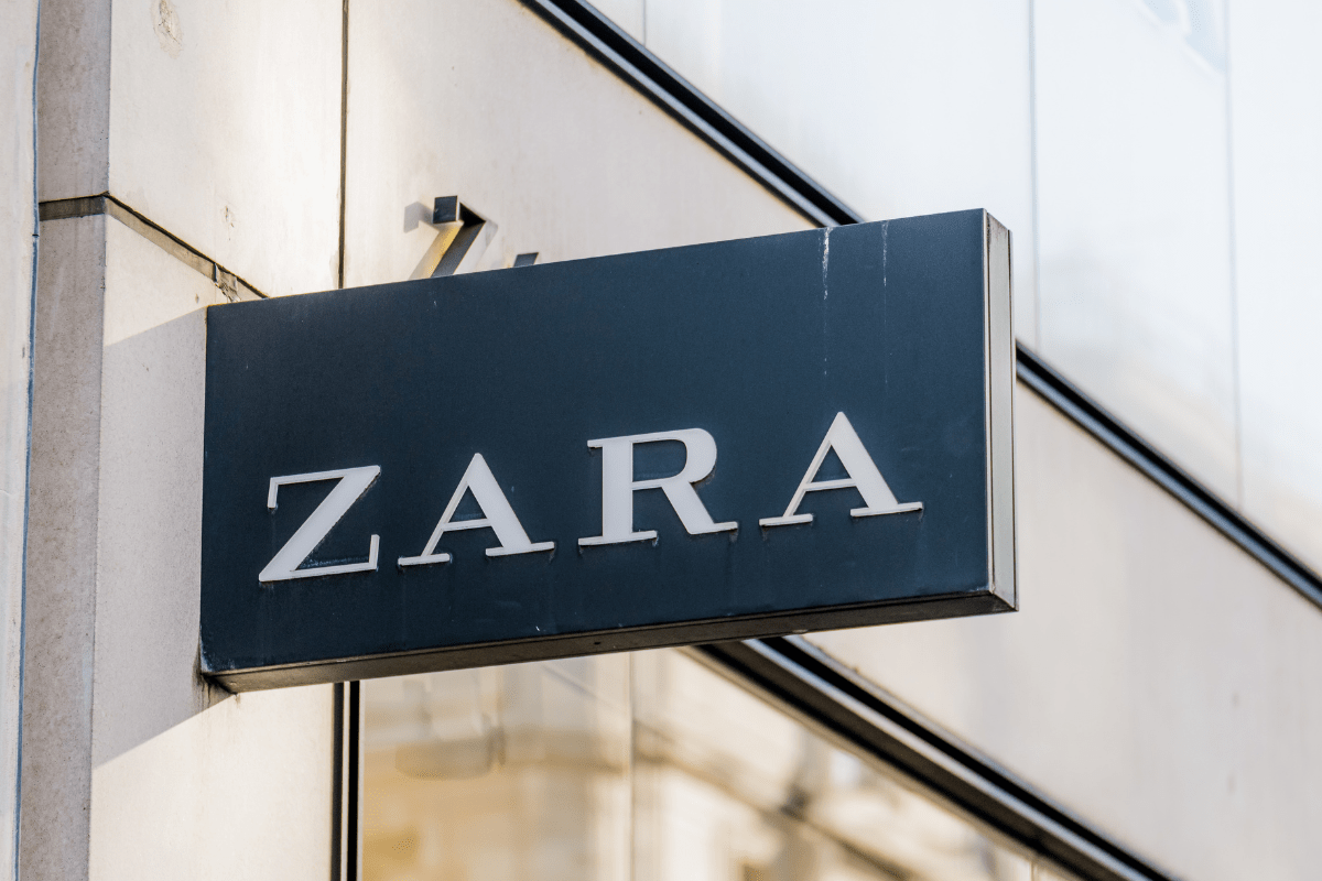 Say goodbye to unflattering changing rooms, Zara unveils new app to let ...