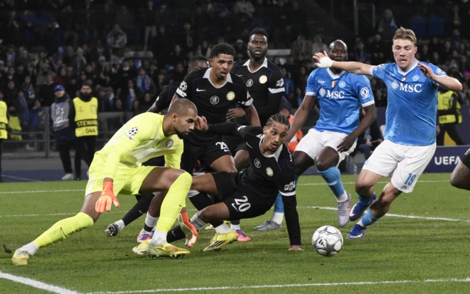 Napoli out of Champions League after 3-2 loss to Chelsea