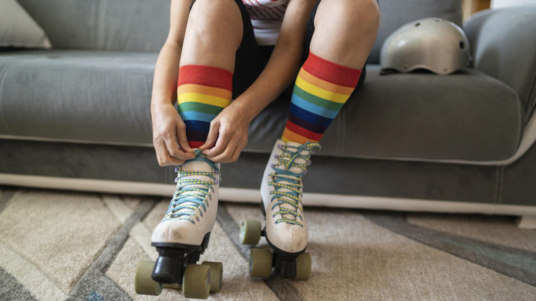 Roller skating has been the cool girl hobby since the '70s - here's how ...