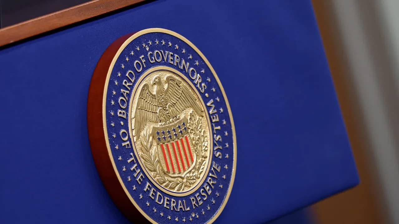 Fed holds key rate steady in first policy meeting of 2026 despite Trump ...