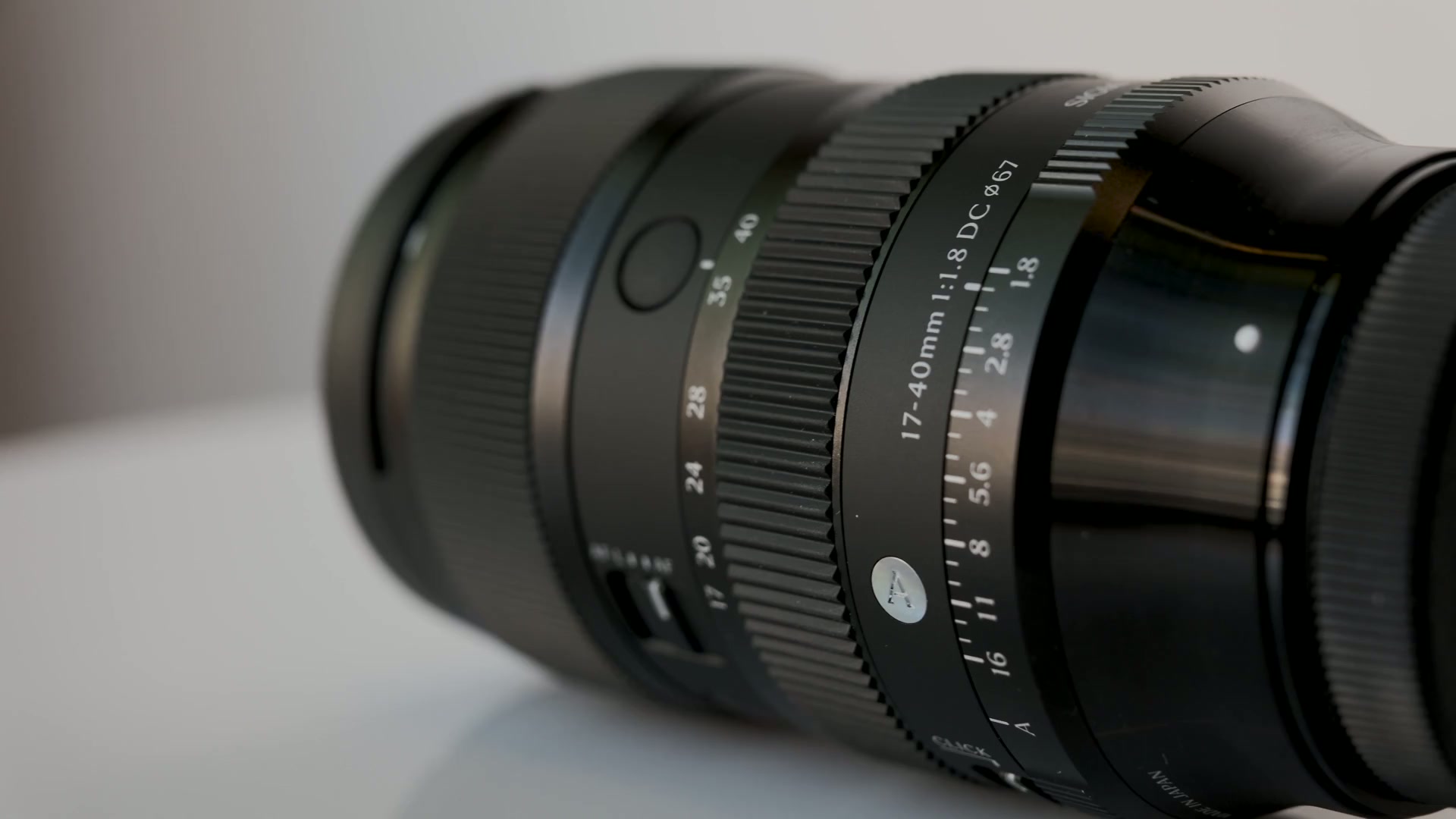 A first look at the Sigma 17-40mm F1.8 lens with DPReview