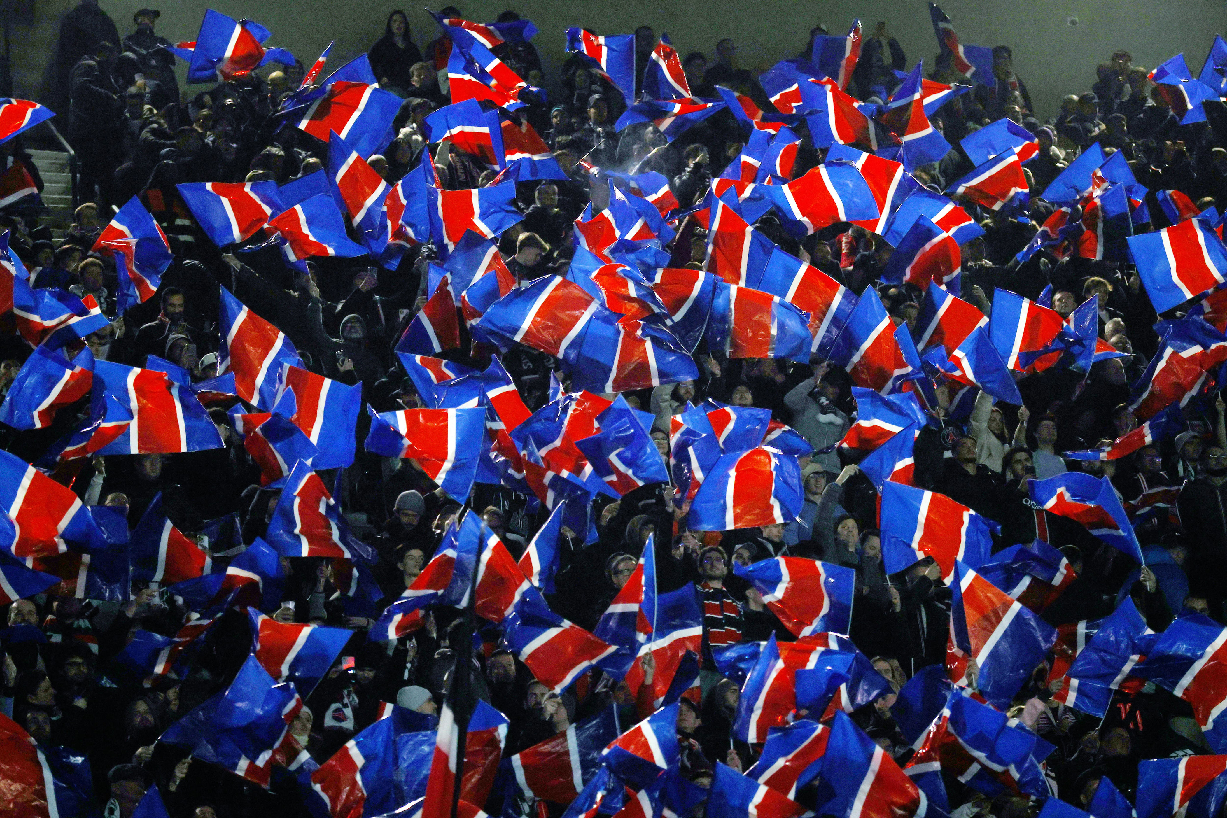 Champions League group stage finale live online: scores, stats, goals ...