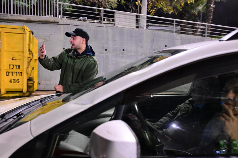 Extreme right-wing activists block car of former Supreme Court ...