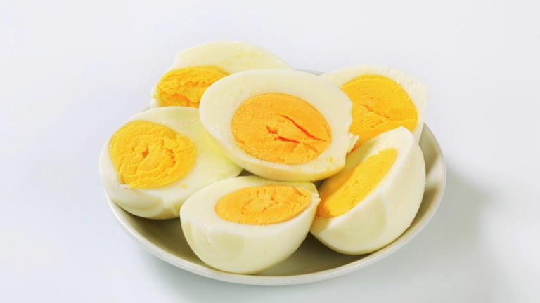 How do you boil eggs? This method delivers the best results
