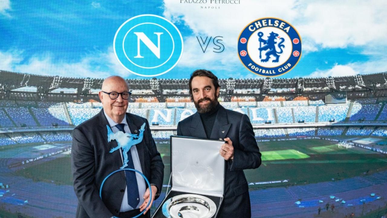 Napoli-Chelsea pranzo UEFA, omaggiati gli ospiti con un'opera dell ...