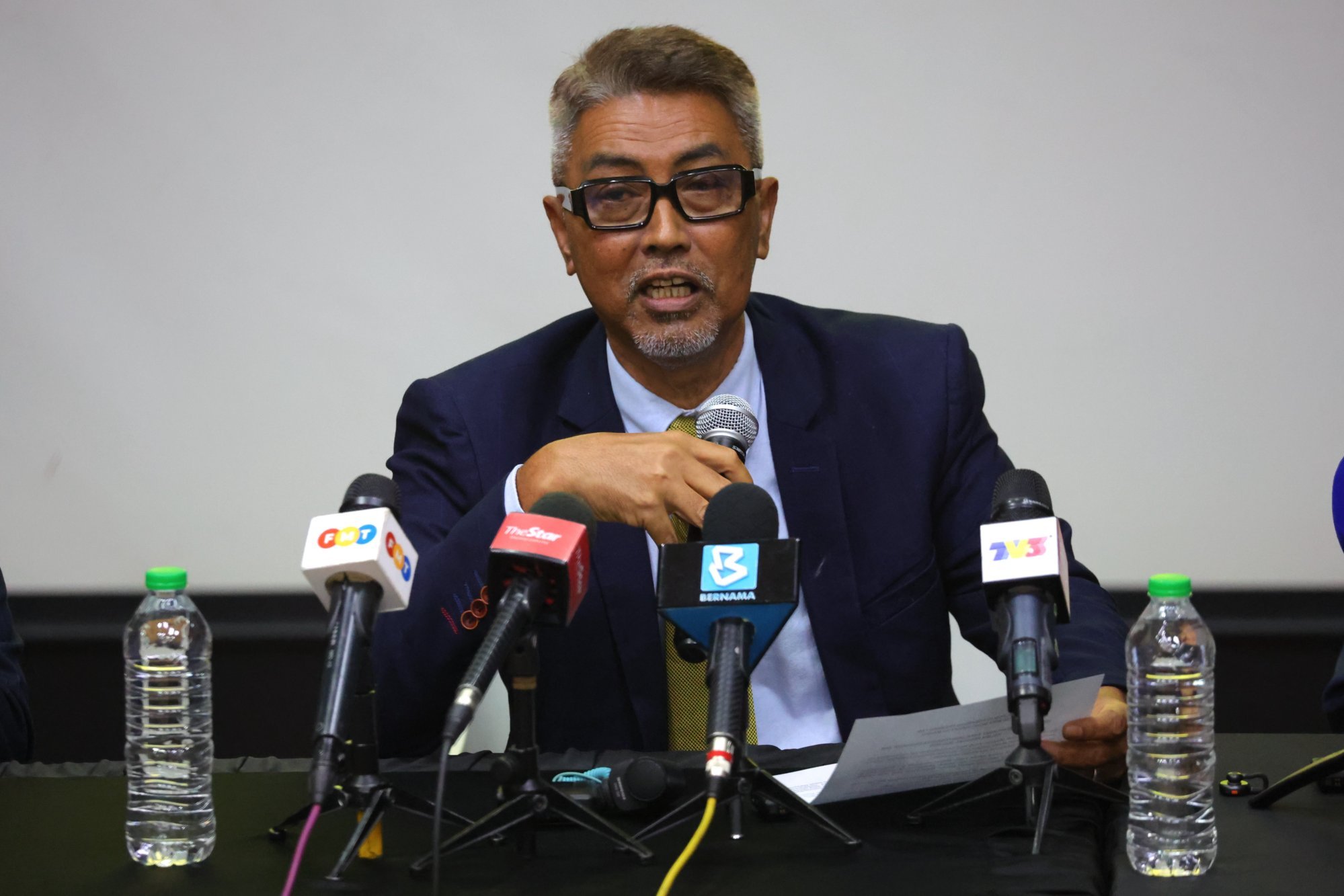 Top Malaysian football officials quit over foreign-born players scandal