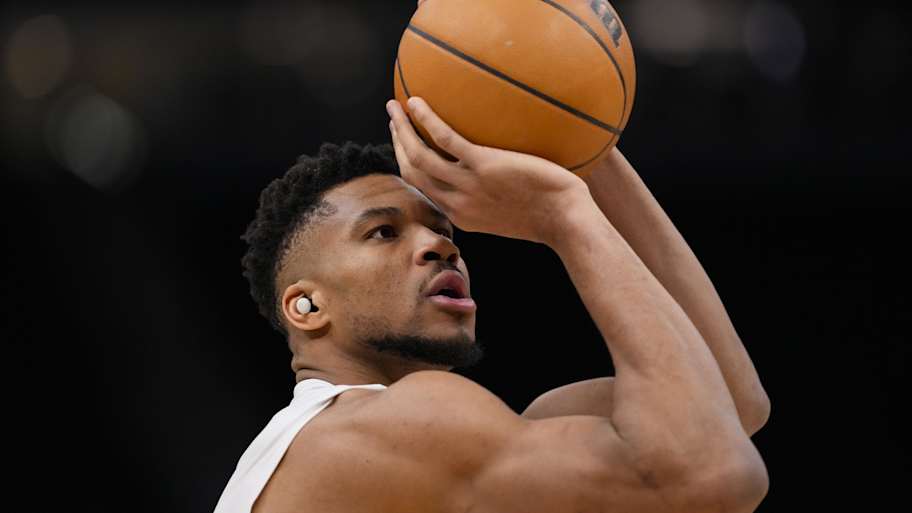 Insider says Wolves will 'get in on' Giannis trade talks if door opens