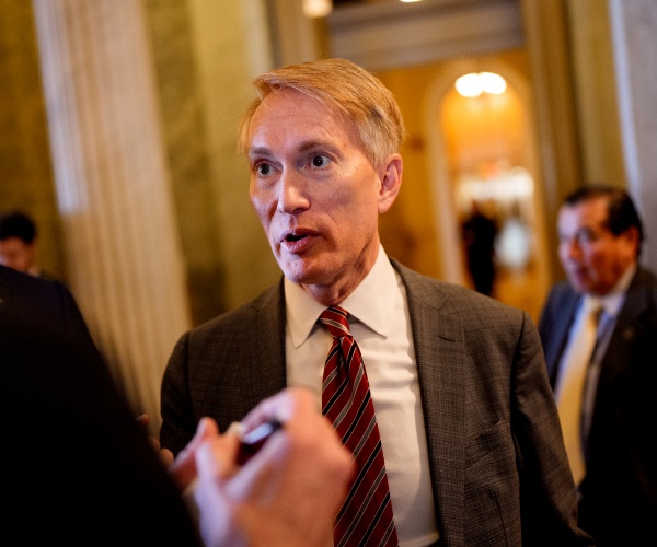 Sen. Lankford to Newsmax: 'I still maintain confidence in Kristi Noem'