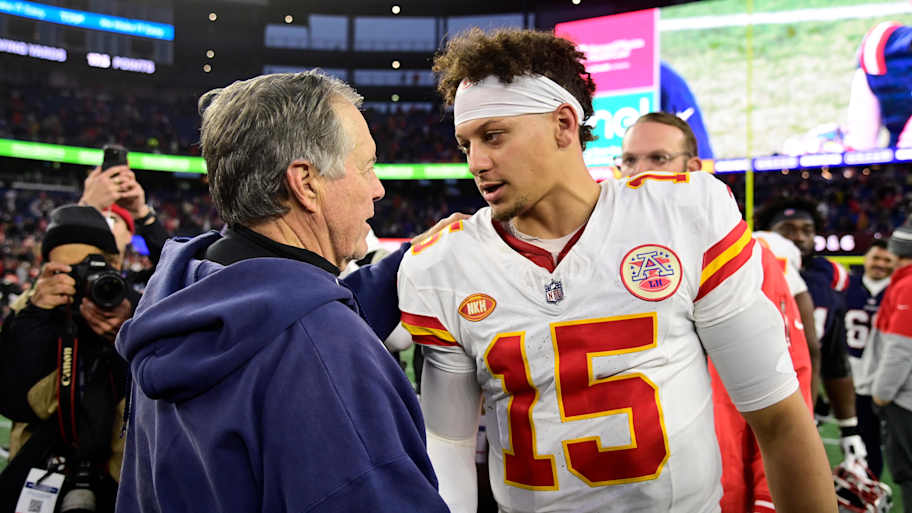 Chiefs' Mahomes weighs in on Belichick's shocking Hall of Fame snub
