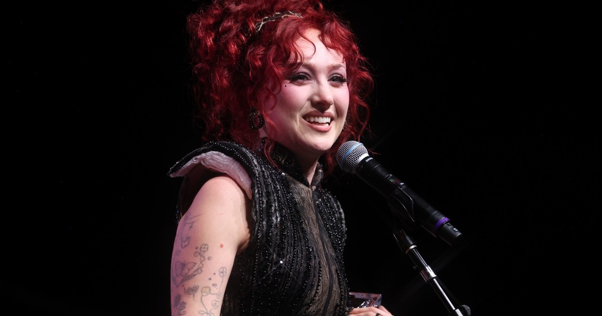 Chappell Roan dons Xi Scorpii corset & sheer skirt for 2026 Resonator ...