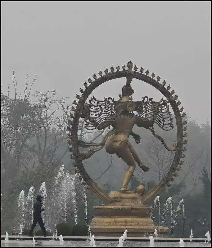 City braces for dense fog, weekend rain