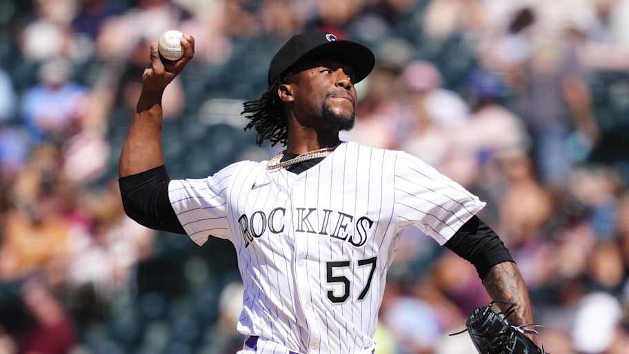 Yankees land RHP in trade with Rockies