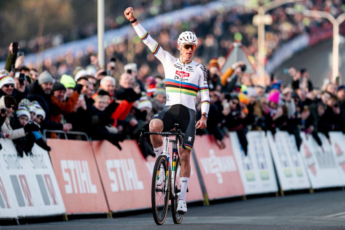 Van der Poel is on the brink of becoming the cyclocross GOAT—but nobody ...