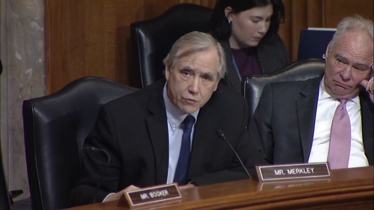 'Obviously, you'd be incredibly embarrassed': Jeff Merkley scolds Marco ...