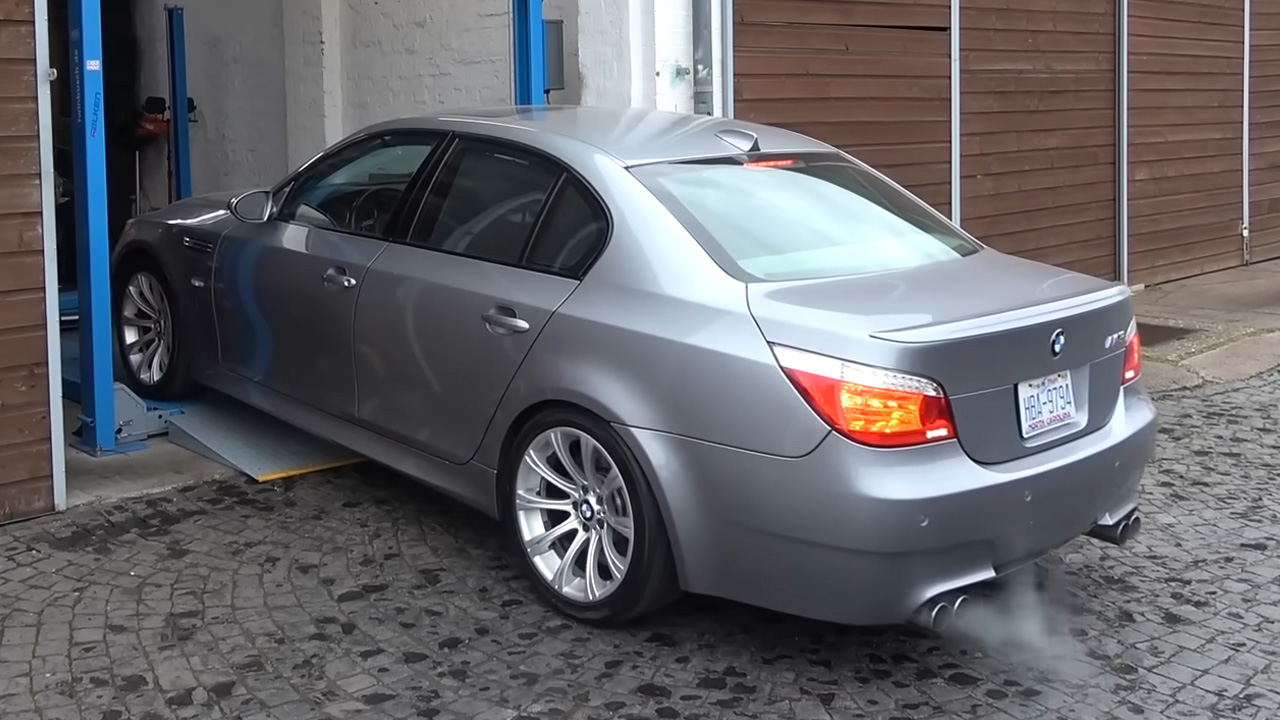 Facelifting an affordable BMW V10 into a modern icon