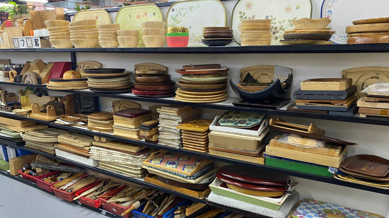 The ceramic pottery brand at the thrift store to look out for (it can ...