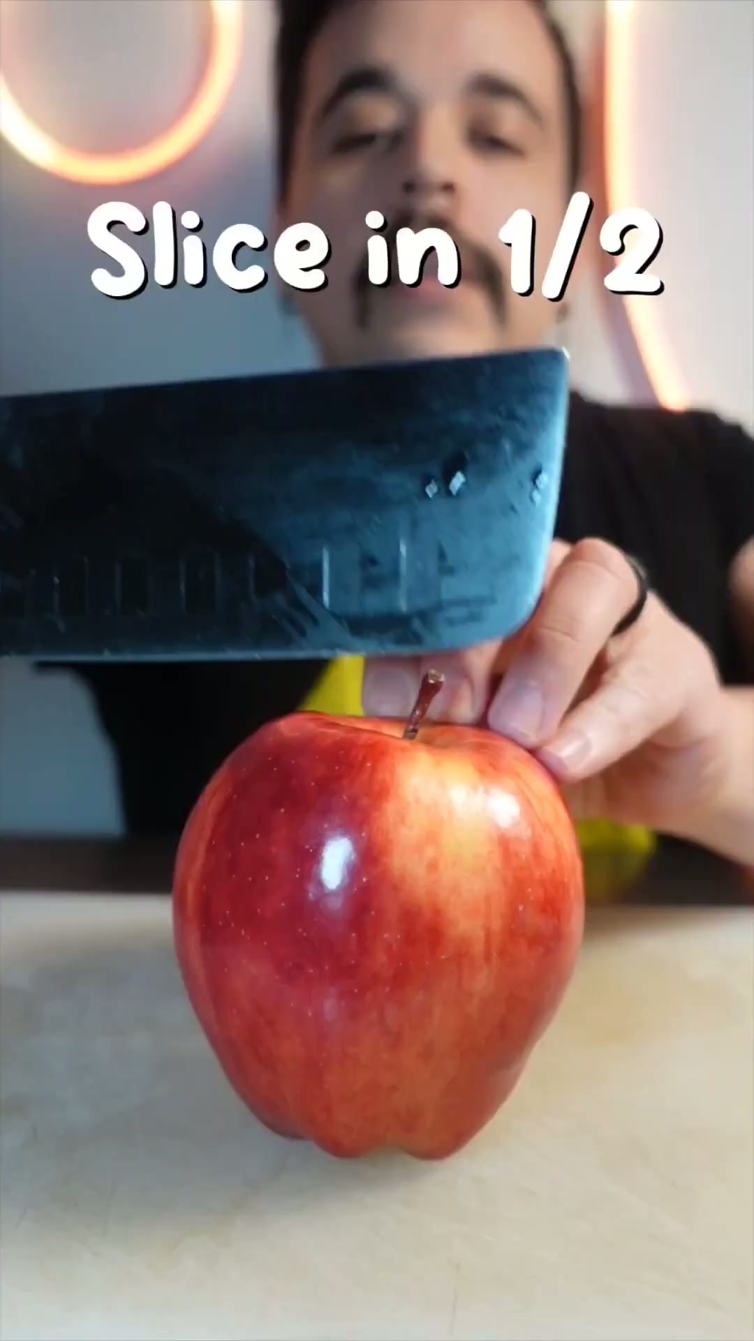Easiest way to slice and eat a red delicious apple #shorts #cooking