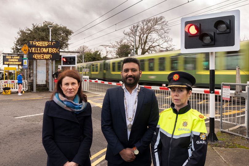 Dublin railway crossing red light camera launches with €160 fines and ...