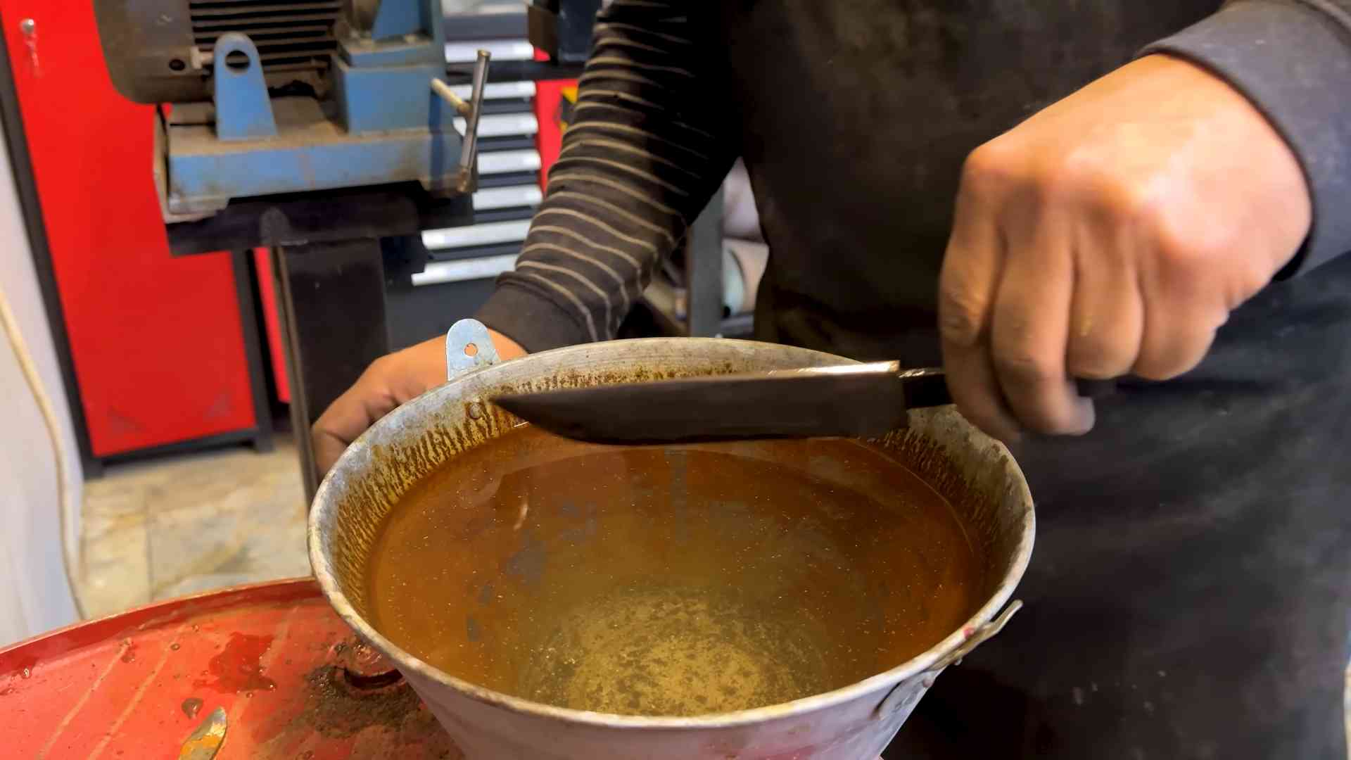 How thousands of paper clips became a solid blade