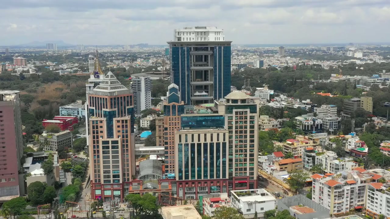 Bangalore: Drone explores India's Silicon Valley