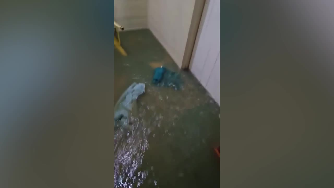 Torrential rain triggers flood emergency in rural Queensland