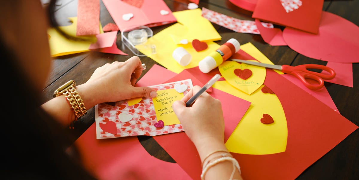 83 sweet and funny messages to write in a Valentine's Day card