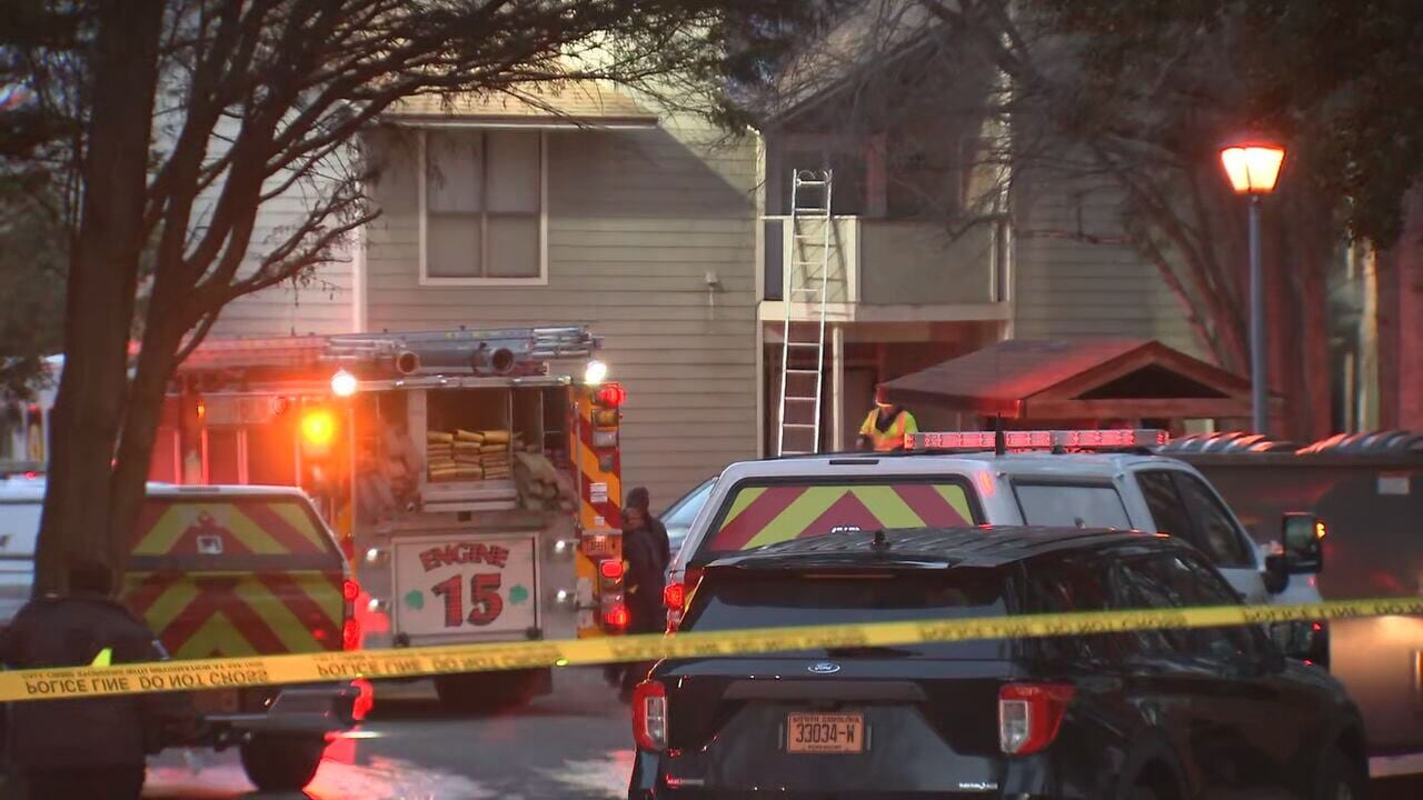 1 found dead during East Charlotte apartment fire response
