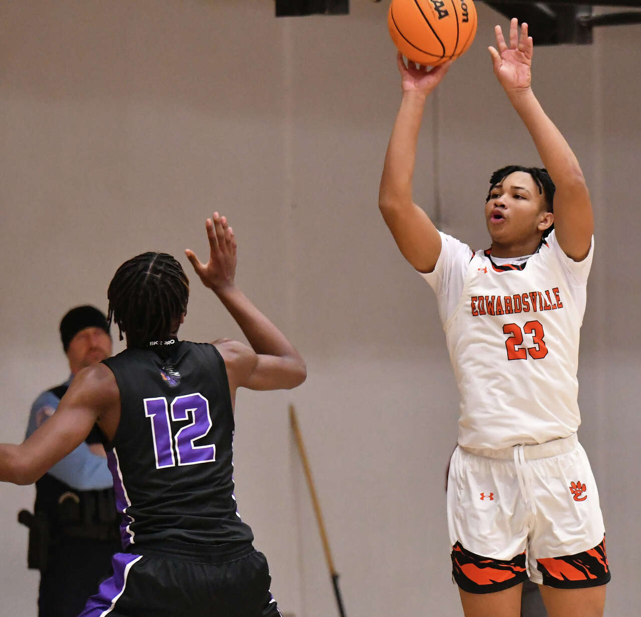 Lowery's career night powers Mascoutah past Edwardsville