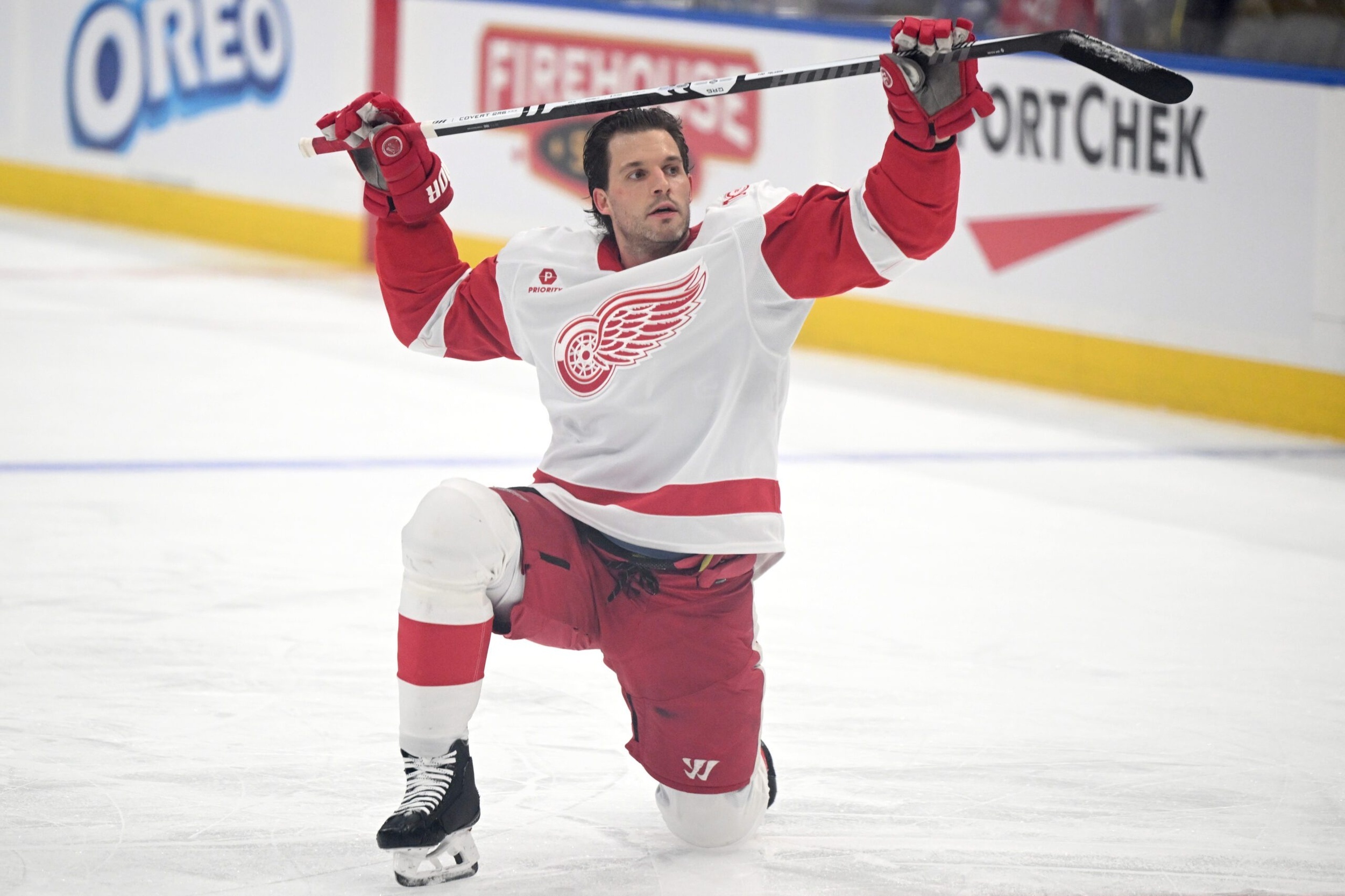 Red Wings sign Ben Chiarot to three-year contract extension